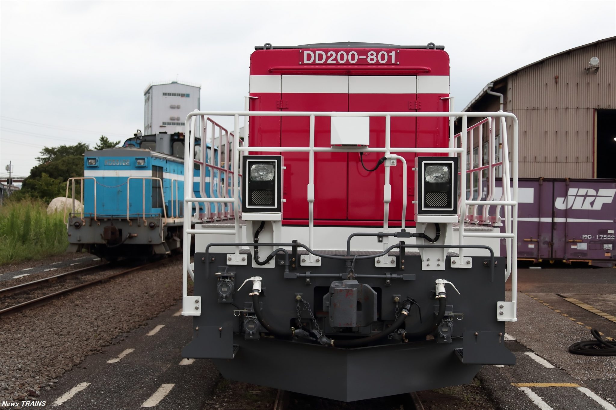 【京葉臨海鉄道】DD200形801号機電気式ディーゼル機関車「RED MARINE」本格導入に向けて ＜Photo report＞ | 鉄道ニュース News TRAINS ニューストレインズ