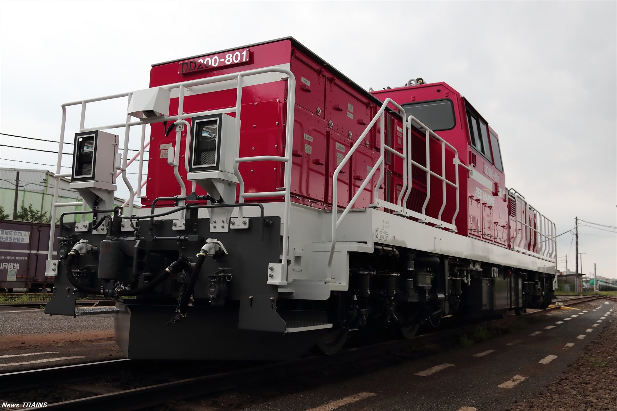 【京葉臨海鉄道】DD200形801号機電気式ディーゼル機関車「RED MARINE」本格導入に向けて ＜Photo report＞ | 鉄道ニュース News TRAINS ニューストレインズ